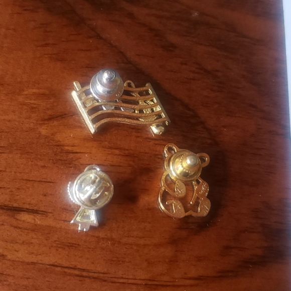 Avon | Jewelry | Vintage Avon 97s Gold Silver Pin Set | Poshmark